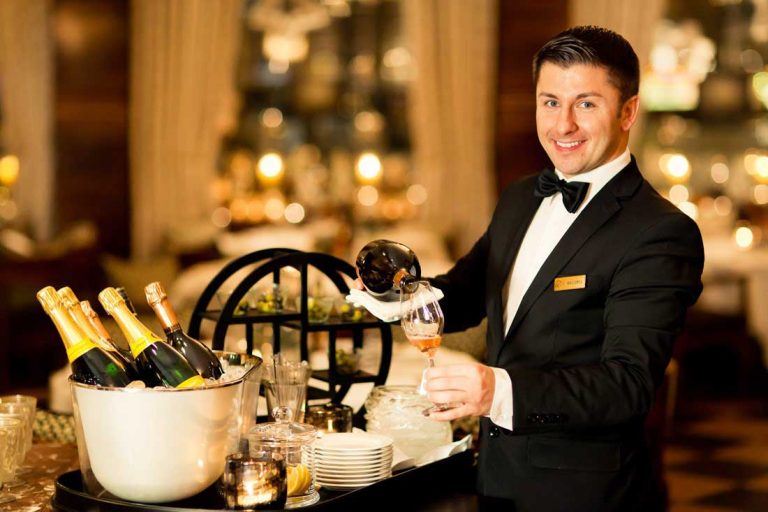 Front of House và Back of House: Sự khác biệt là gì?